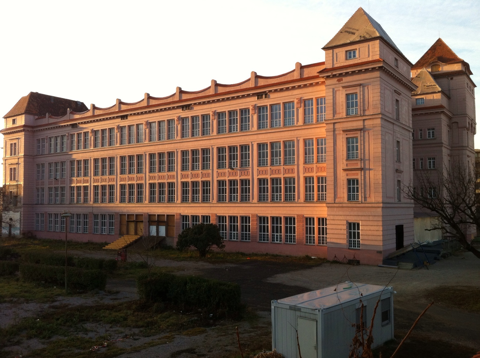 NOVÁ CVERNOVKA :: Architerra